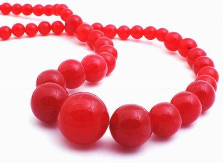 Regal Red Jade Graduated Beads - 14mm to 6mm | MrBead
